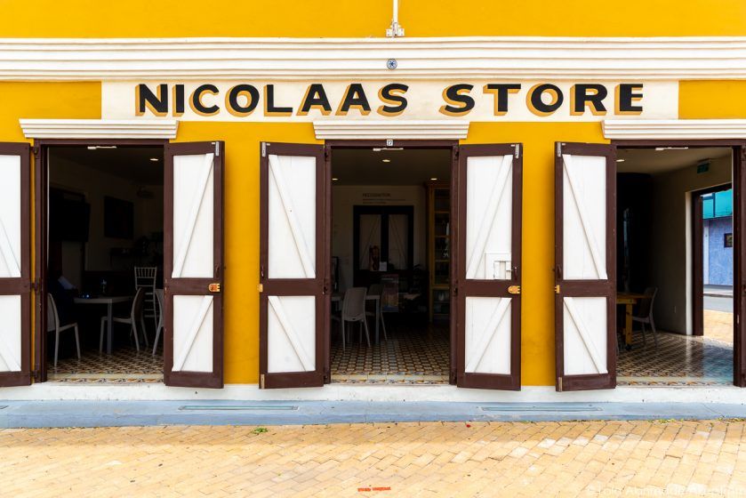 Spectacular street art in Aruba – San Nicolas - Lola Akinmade